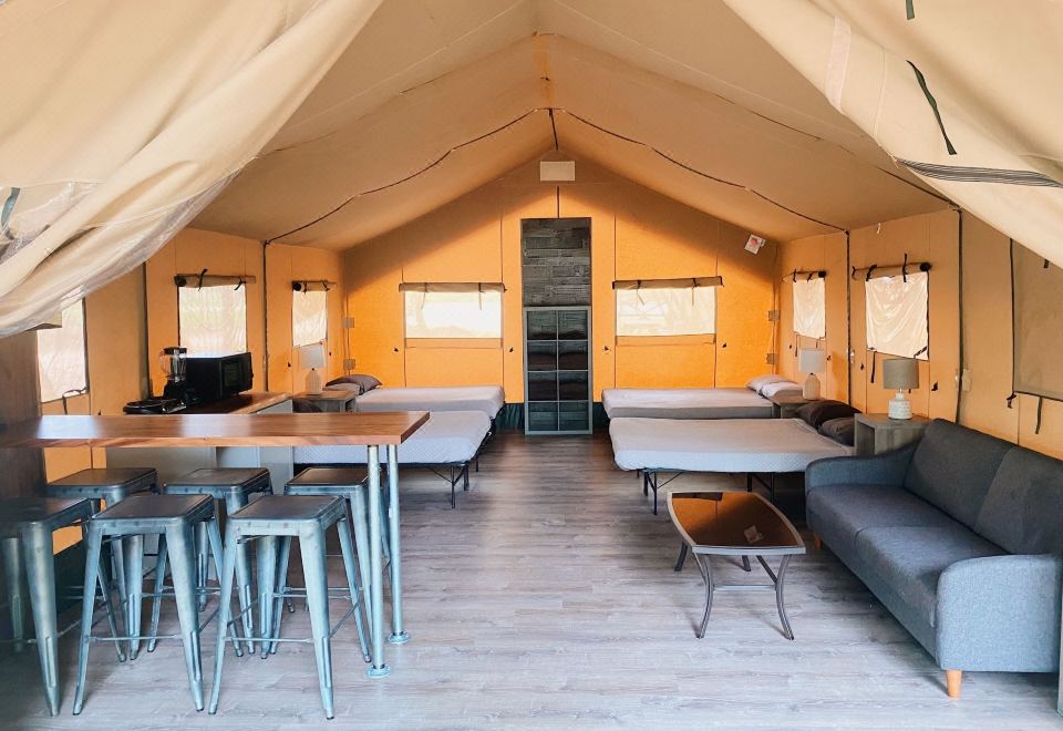 Son's Rio Cibolo - Glamping Cabin I, Zuehl - 2025 Updated Prices, Deals ...