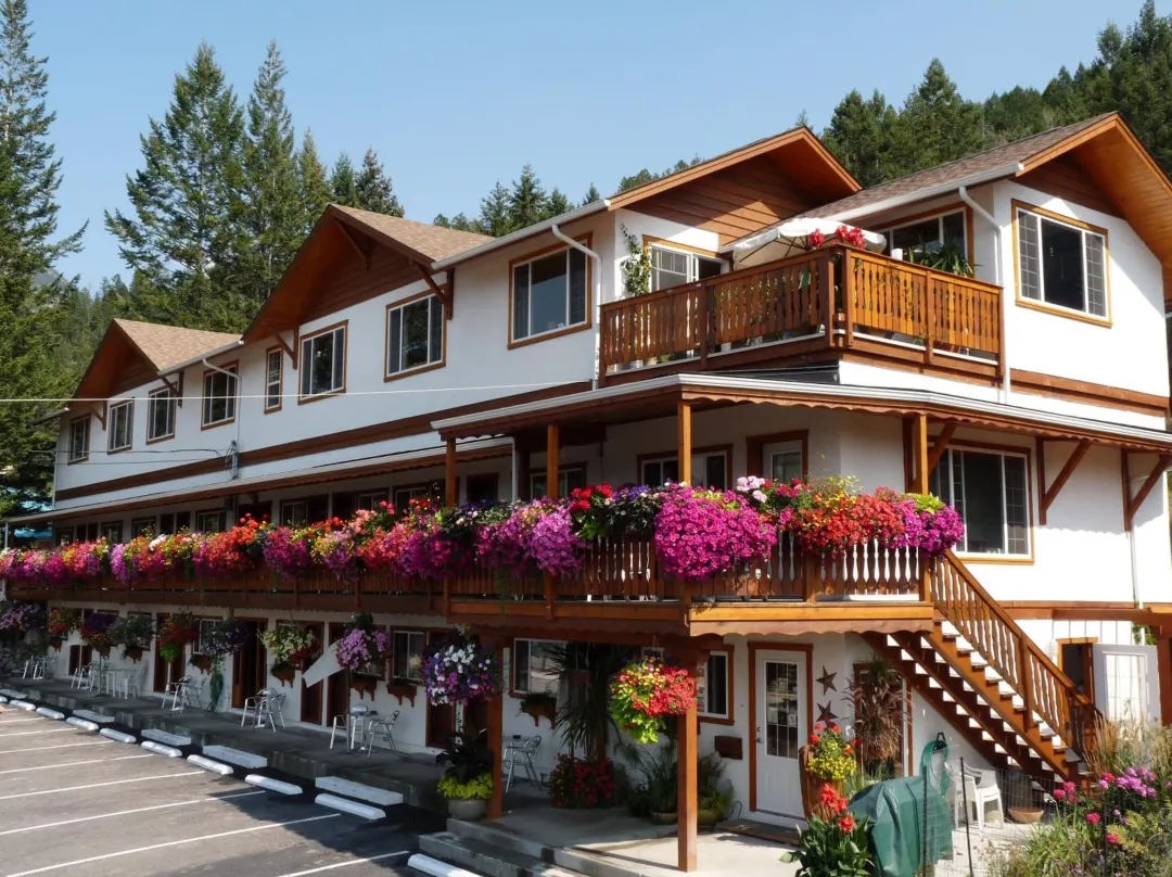 Gateway Motel - Radium Hot Springs