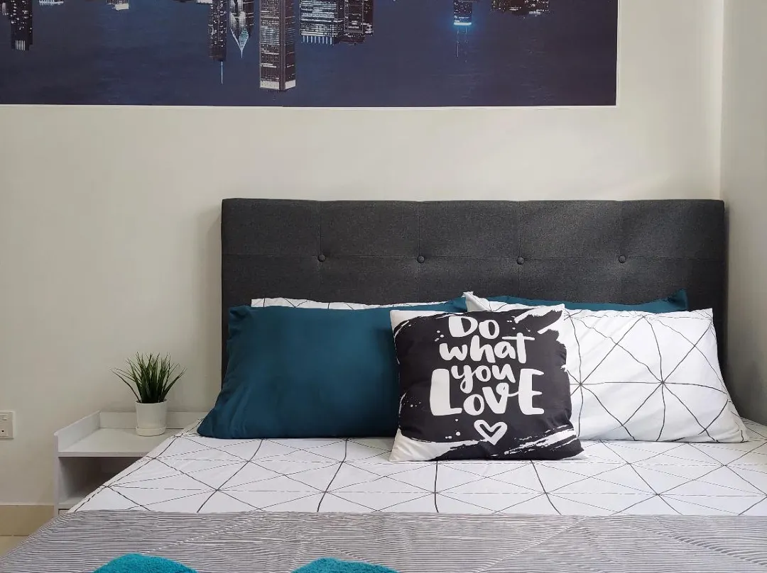 Klia Travel Homestay - 3r 2b - Wifi & Netflix - Negeri Sembilan