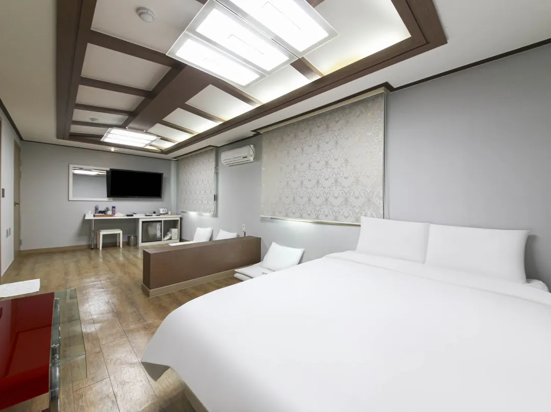 Gwangyang Raon Hotel - 광양시