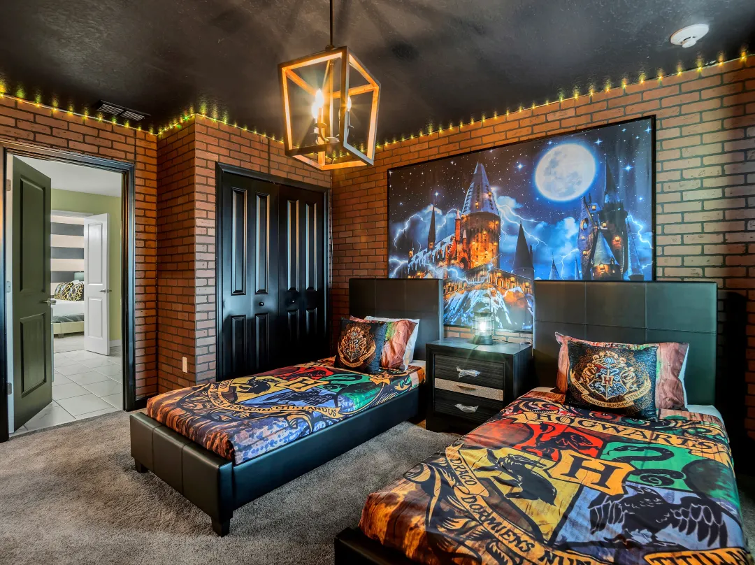 Magical Family Home 8min-disneyworld Pool/spa Sleeps 22 Stl103 - Kissimmee, FL