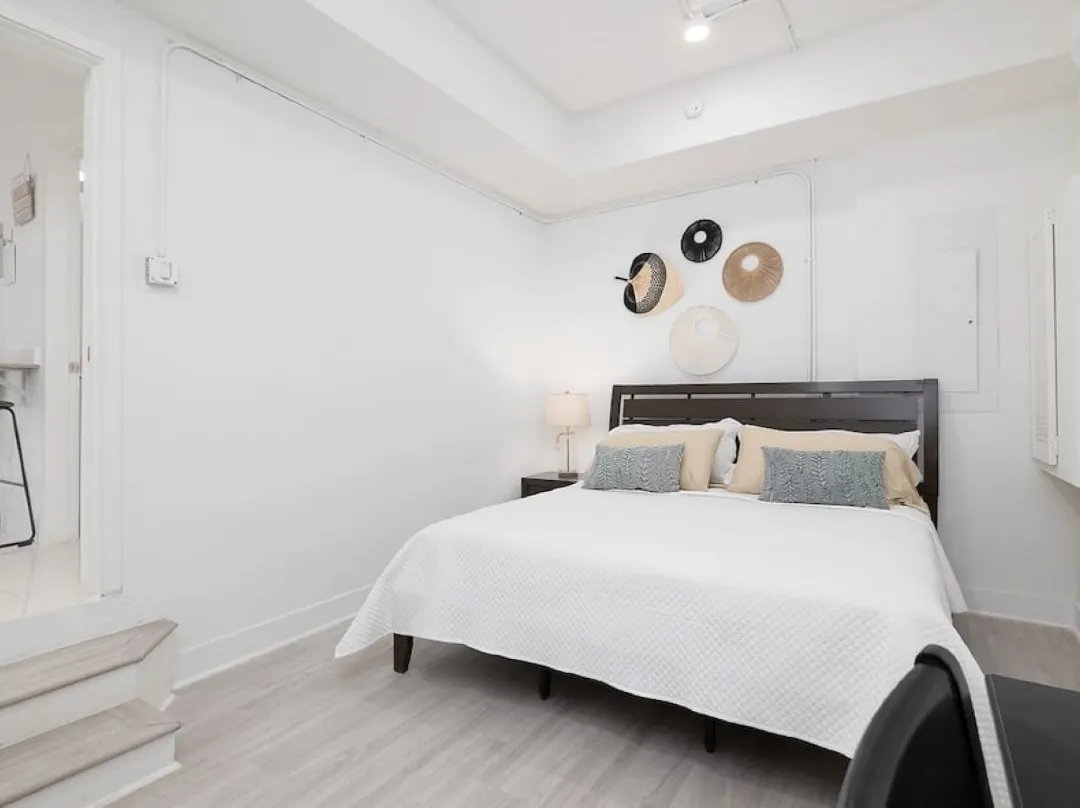 Distinctive Style And Cozy Ambiance - Charming Unique Oasis - Homestead, FL