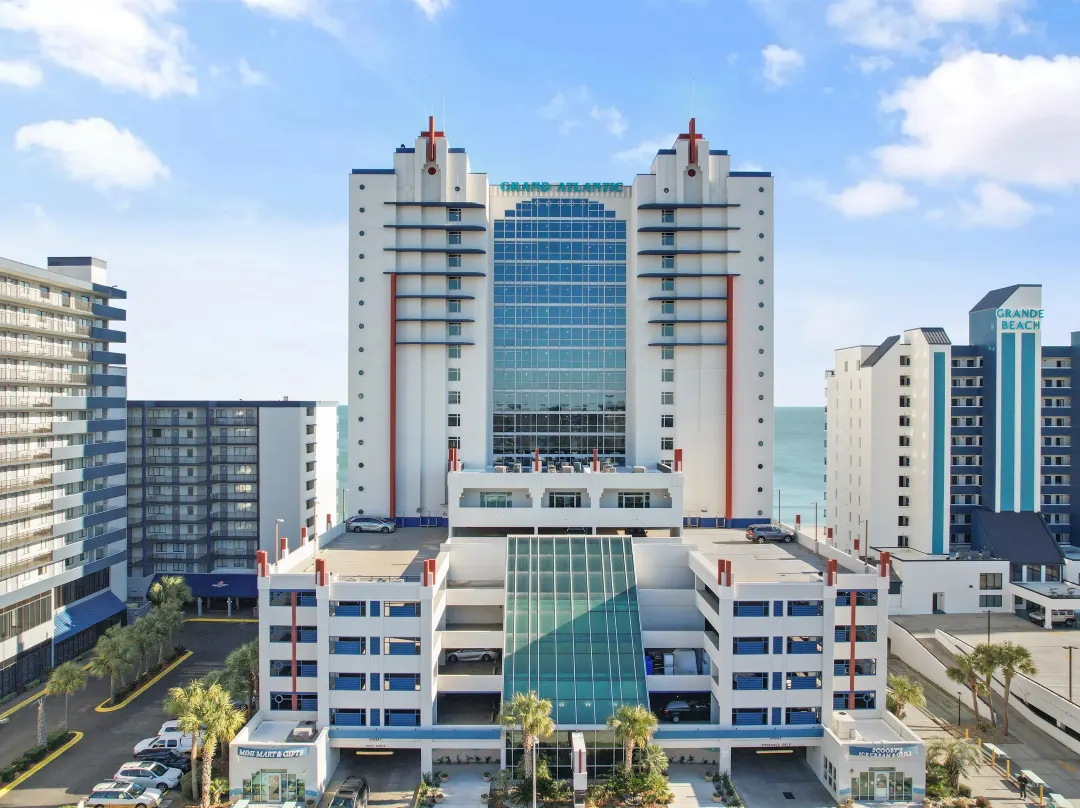 Heated Pools And Private Ocean Balcony - Charming Oceanfront Retreat - Surfside Beach, SC