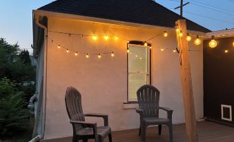 Charming Modern Bungalow Conveniently Located Between Downtown and ...