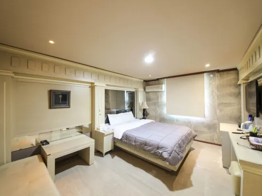 Taean Incaui Jageun Maeul - Taean-gun