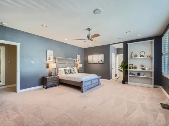 Spacious Patio And Peaceful Park Views - Charming Urban Retreat - Austin, TX