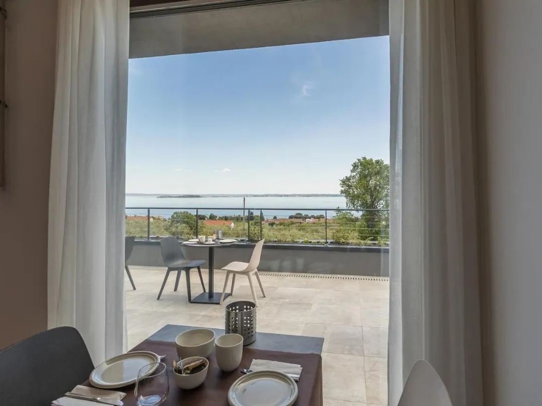 Camera Insula Felix Deluxe Matrimoniale O Doppia Con Letti Singoli - Padenghe Sul Garda