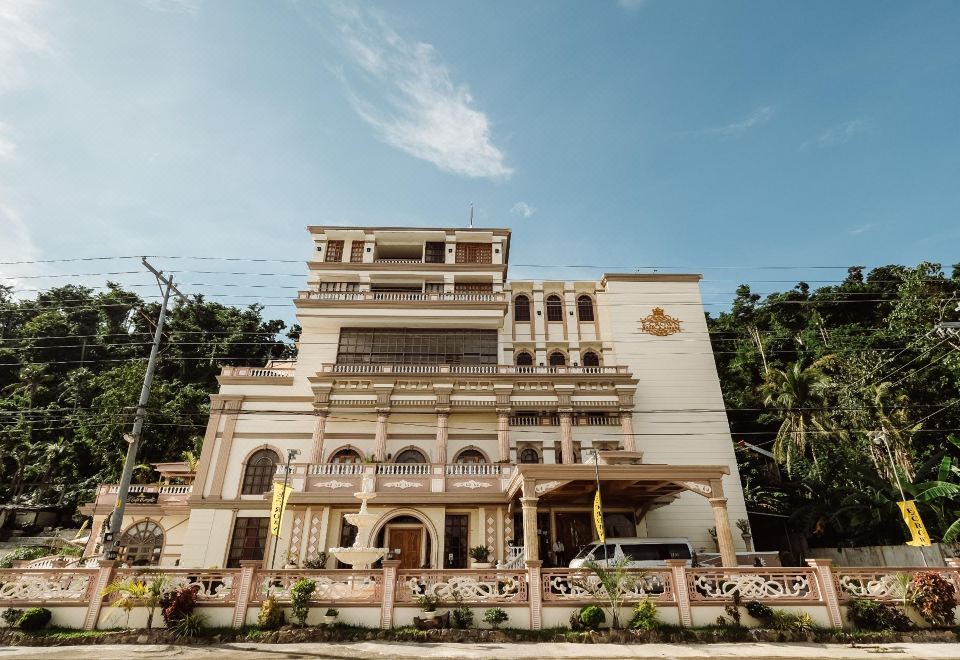 E-Crown Hotel and Resort, Virac - 2025 Updated Prices, Deals & Reviews ...