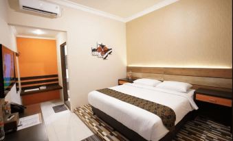 Patria Family Hotel,Kepanjenkidul- Harga & Promo Terbaru 2026 | Trip.com