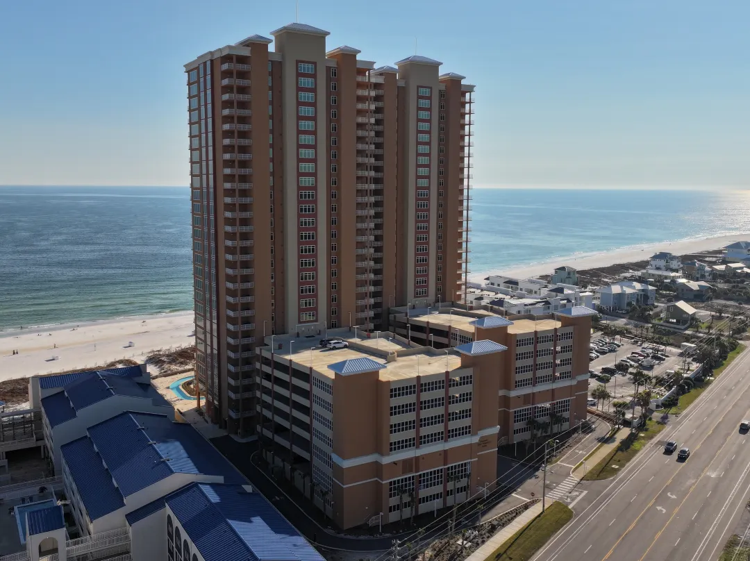 Stunning Views And Spacious Living Area - Elegant Gulfside Retreat - Orange Beach, AL