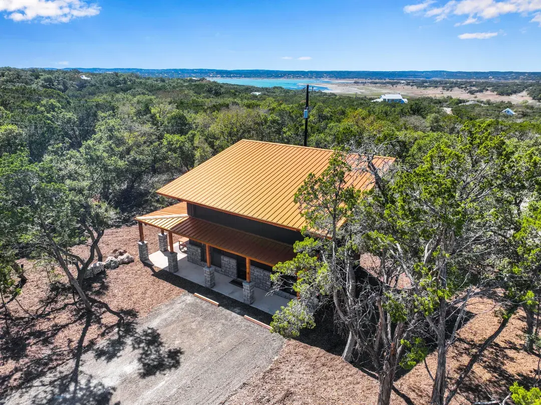 Charming Outdoor Patio And Scenic Views - Inviting Hill Country Retreat - Canyon Lake, TX