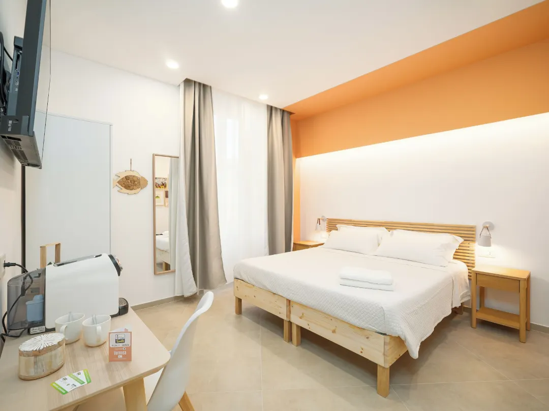 6th Land - Rent Rooms Affittacamere - La Spezia