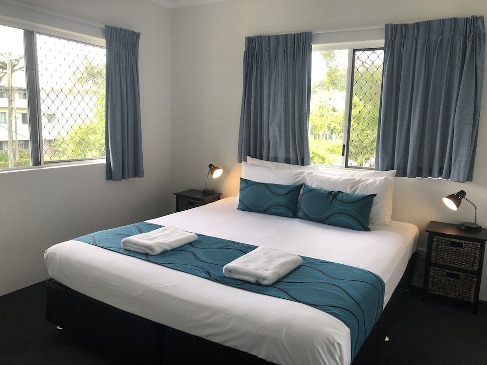 Cocos Holiday Apartments - Cairns