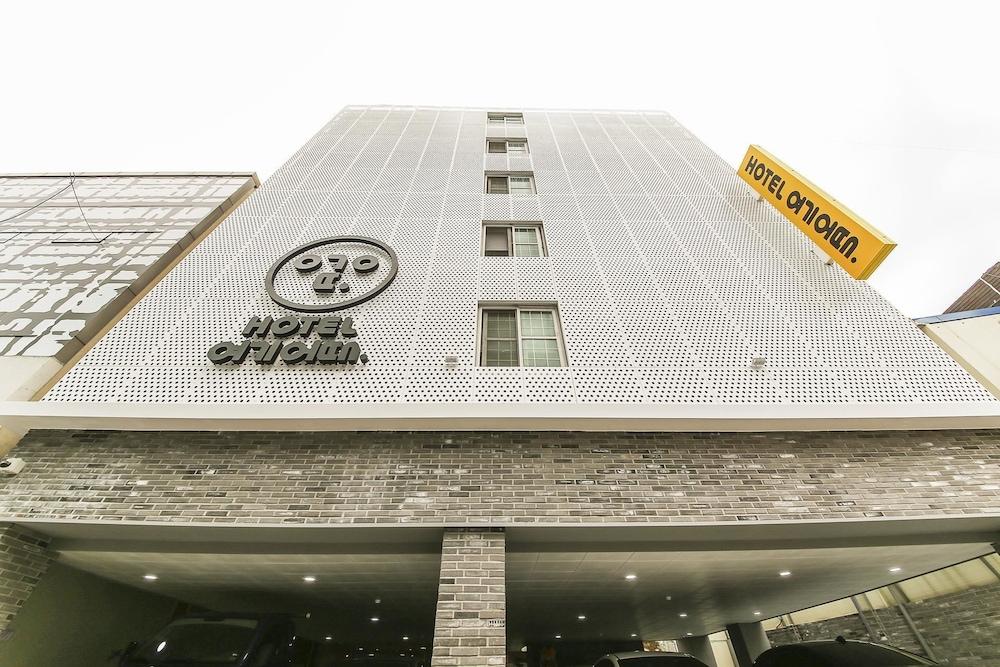 Best hotels near Sajik Park Observatory, South Korea 2025