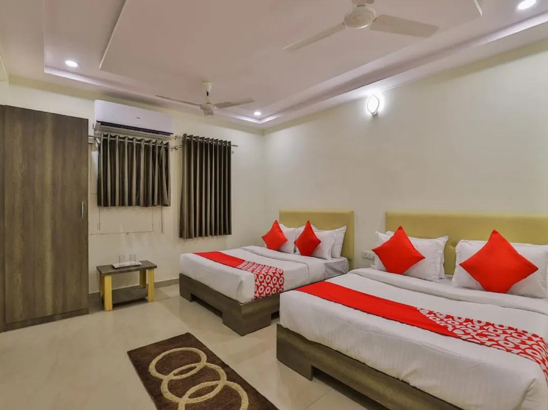 Hotel The S G - Ahmedabad