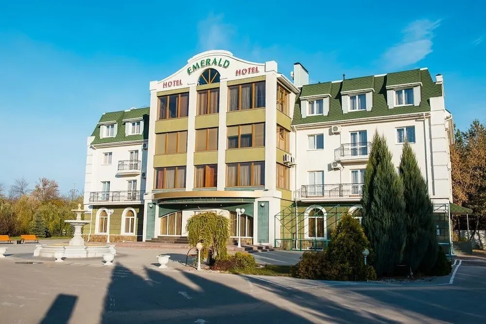 Emerald Hotel - Тольятти