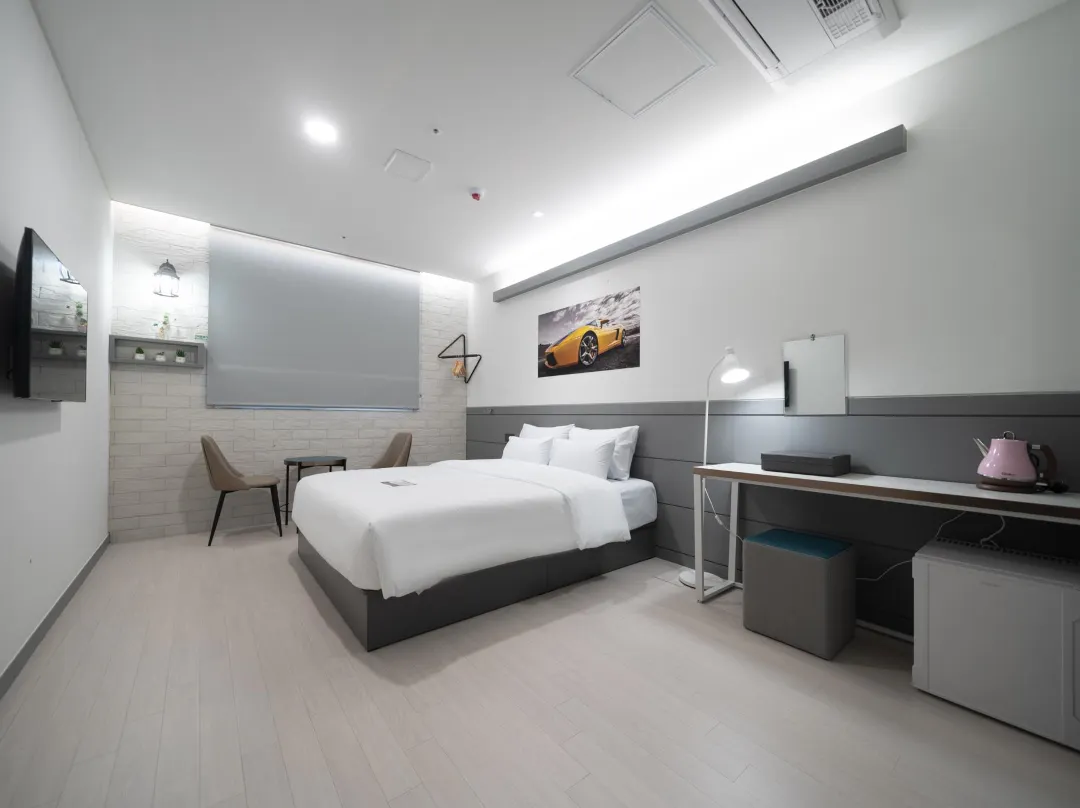 Hi& Hotel - Pyeongtaek