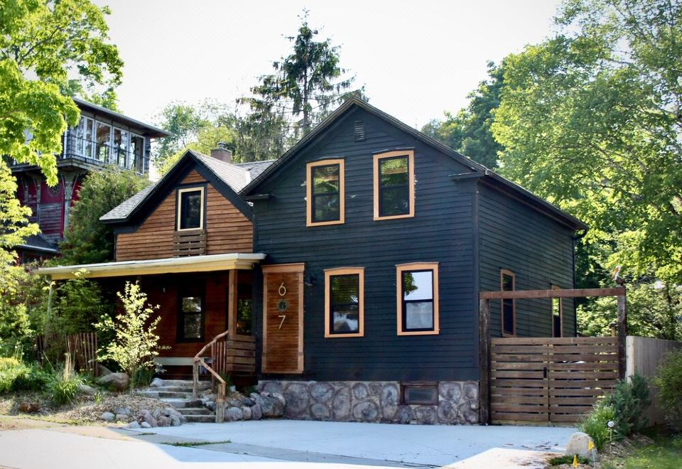 The Nauti Pelican! Steps from Lake Michigan's stunning beach- Your ...
