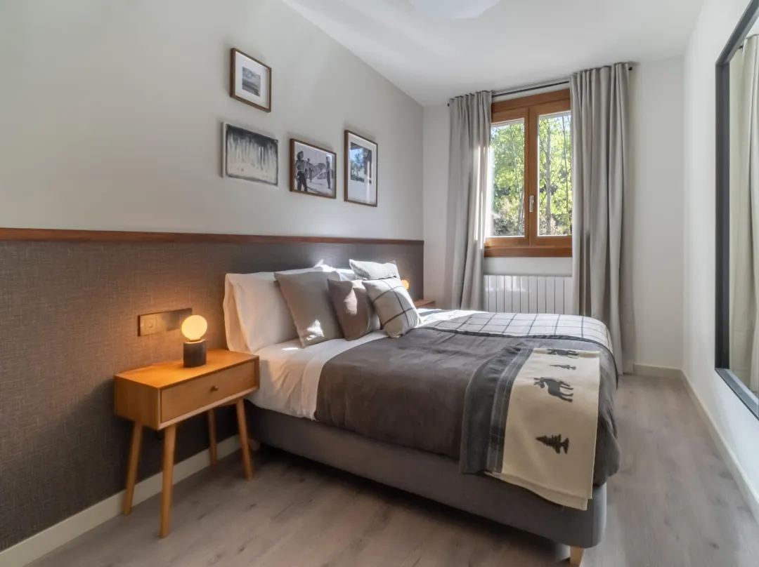 Stone Home In Benasque Near Scenic Lake - Benasque