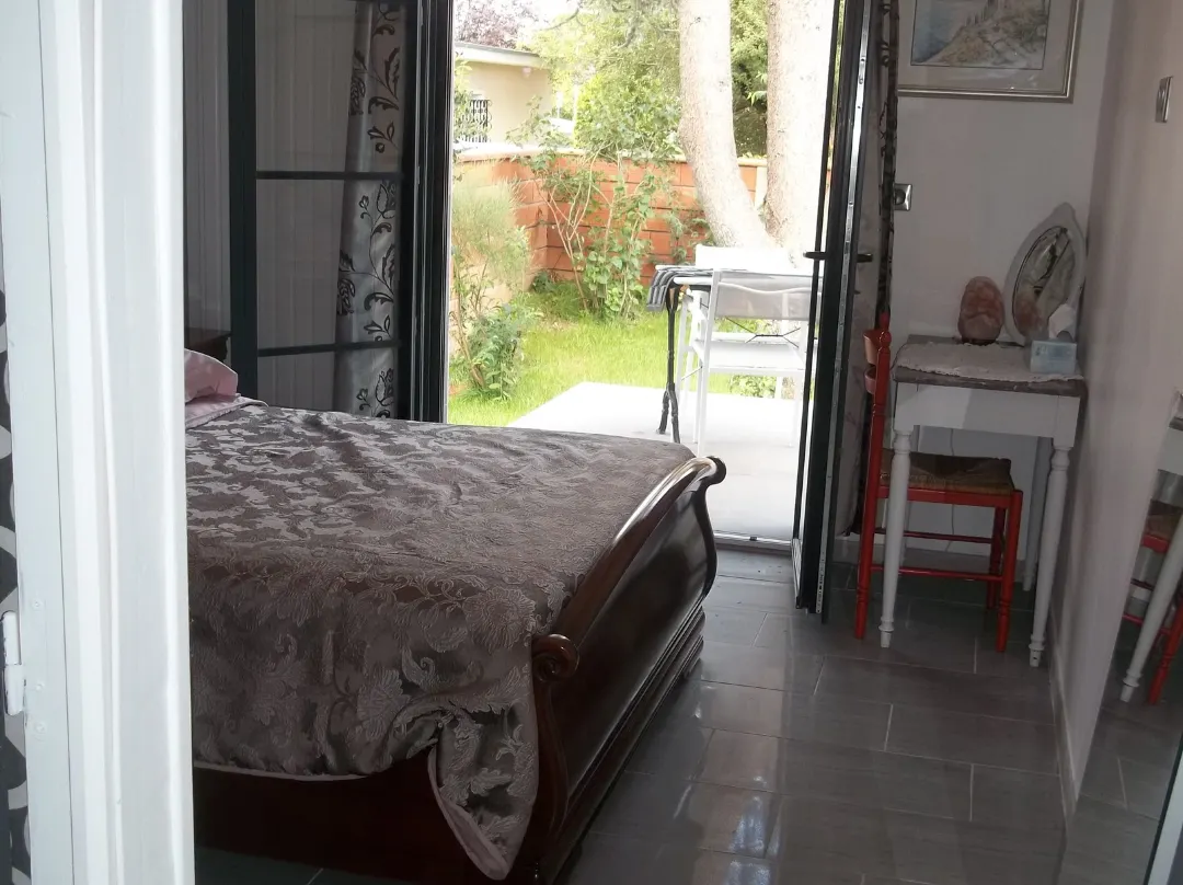 Chambre D Hôte De Luxe , Sde, Wc, Terrasse, Piscine Privée Chauffé Et Aquabike - Toulouse