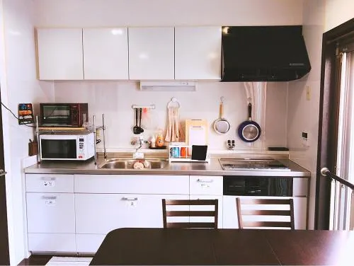 Osaka Sinsei Guest House - Osaka, Japan