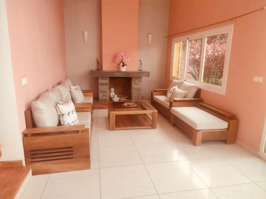 L' Ambiance Romantique De La Chambre Rouge Pour Decouvrir Le Plaisir D Un Sèjour - Antananarivo