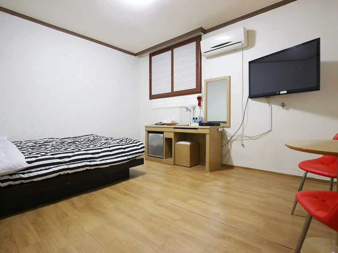Cheongju Vienna Motel - Daejeon