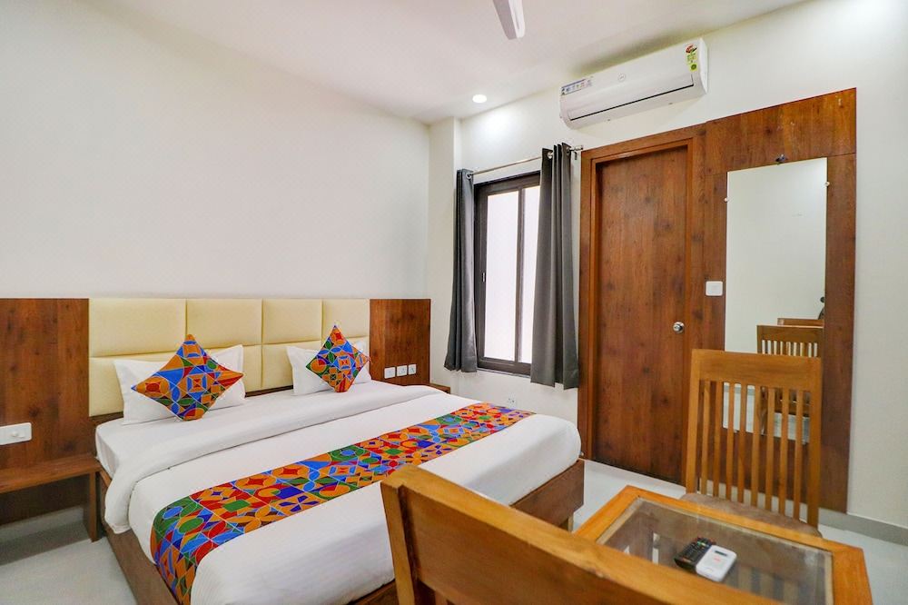 Fabexpress The Regalia Inn - Lucknow