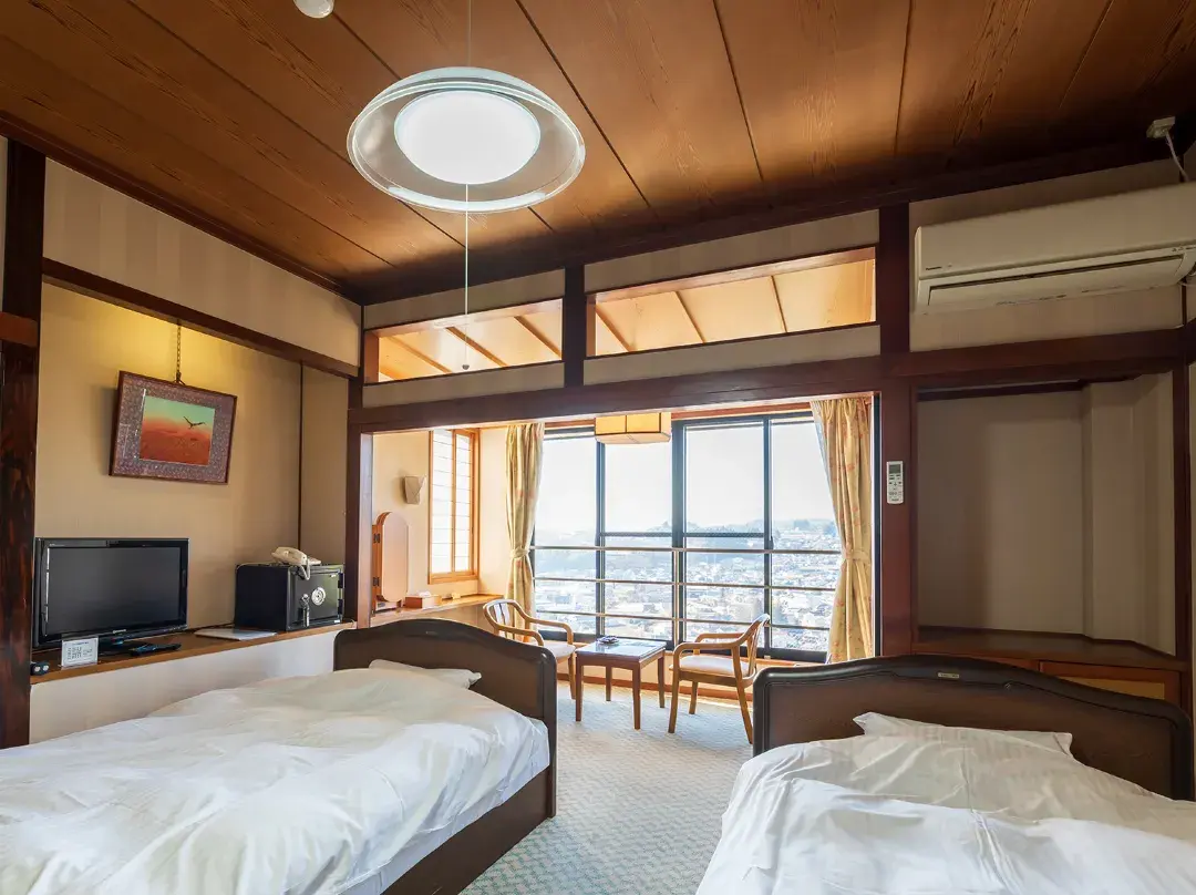 Tenku-no-shiro Sangitei-honkan - Iida