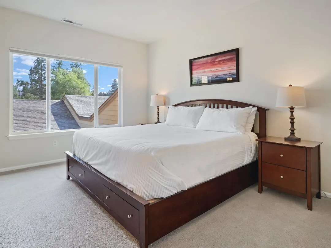 Private Hot Tub And Balcony With Cascade Views - Charming Getaway - Bend, OR