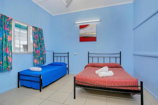 Caravella Backpackers - Cairns