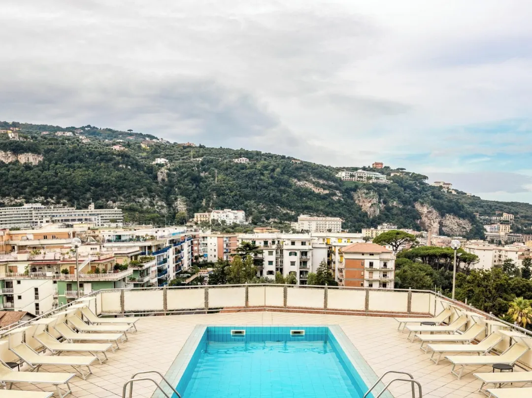 Hotiday Room Collection - Sorrento - Sorrento