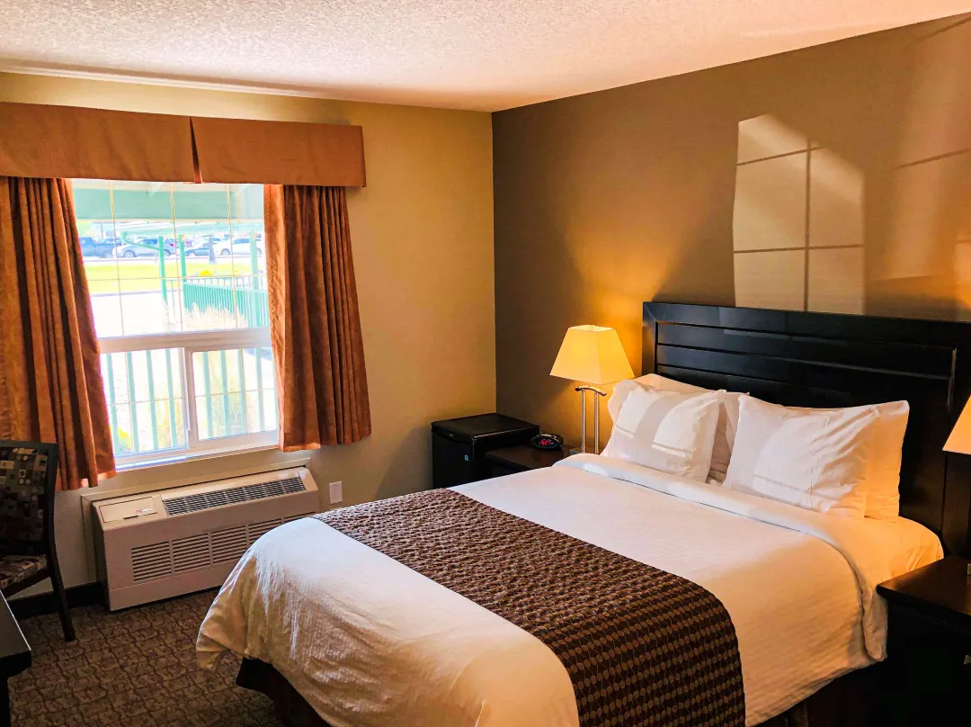 Econo Lodge - Okotoks