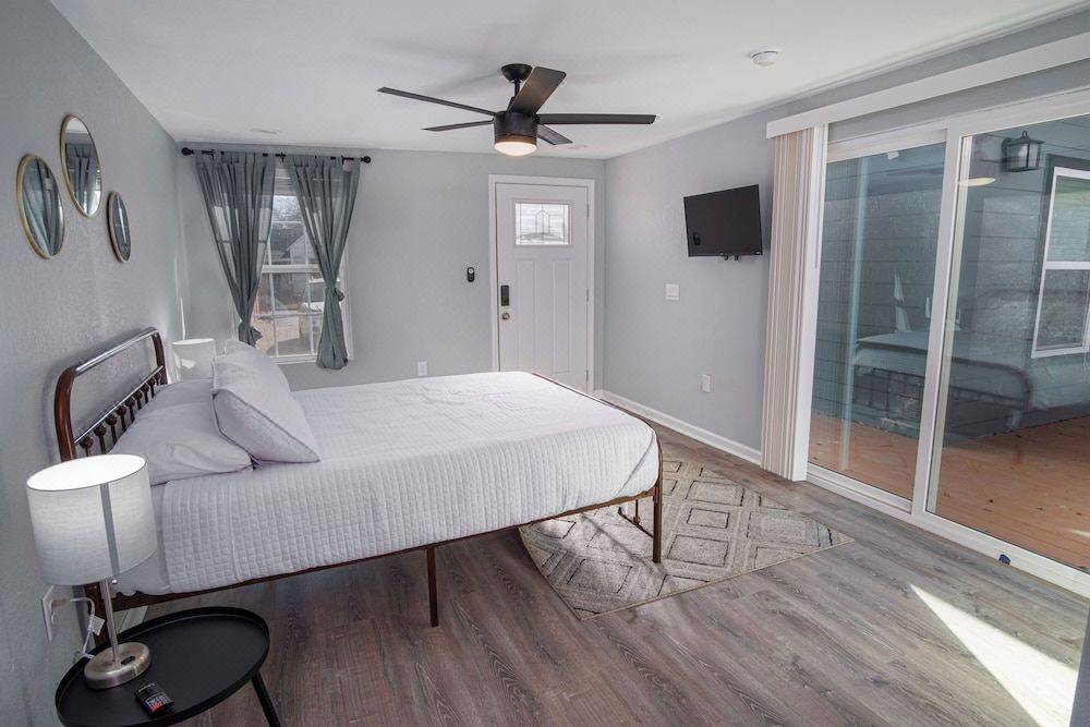 Exceptional 5br So Close To Riverwalk And Downtown - San Antonio, TX