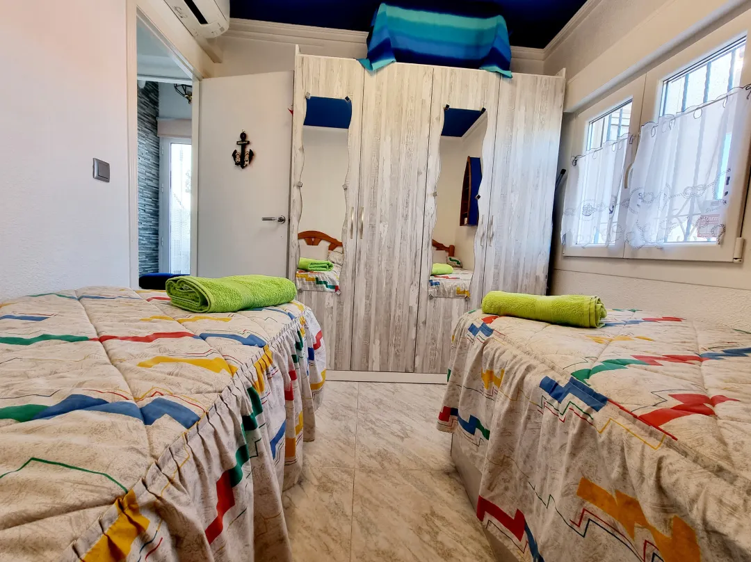 Coqueto Piso Turístico En Torrevieja - トレビエハ