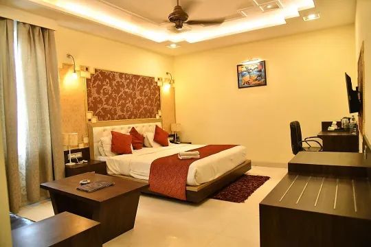 Hotel The Vedas - Gwalior