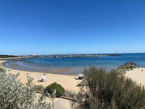 Beach Road Hampton Holidays, Hampton - 2025 Latest Prices & Deals ...