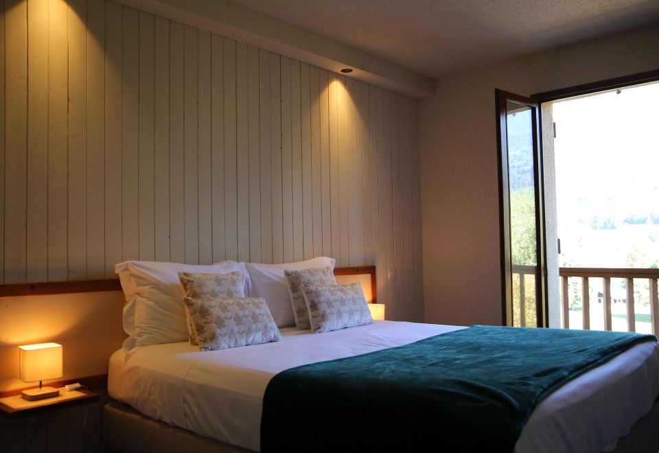 Hôtellerie du Roy, Sainte-Helene-sur-Isere - Latest Prices and Deals ...