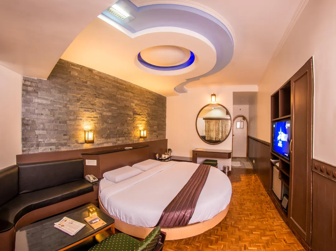 Hotel Hilltop Towers - Kodaikanal