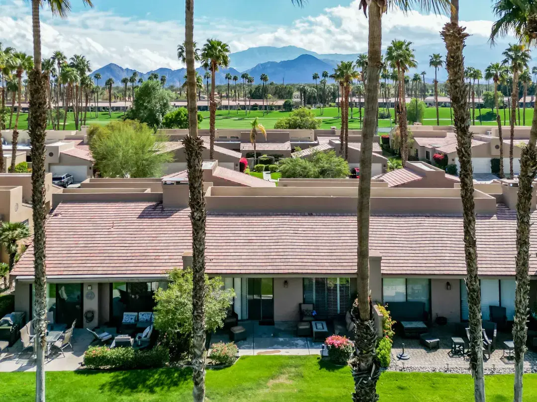 Spacious Layout With Community Pool And Golf Access - Sunny Retreat - Palm Desert, CA