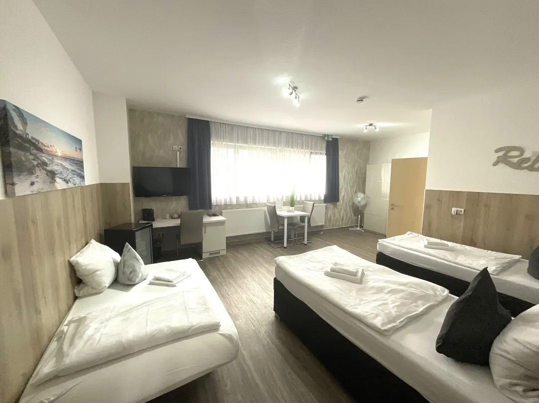 Gästehaus Würzburg Estenfeld 24h - Würzburg