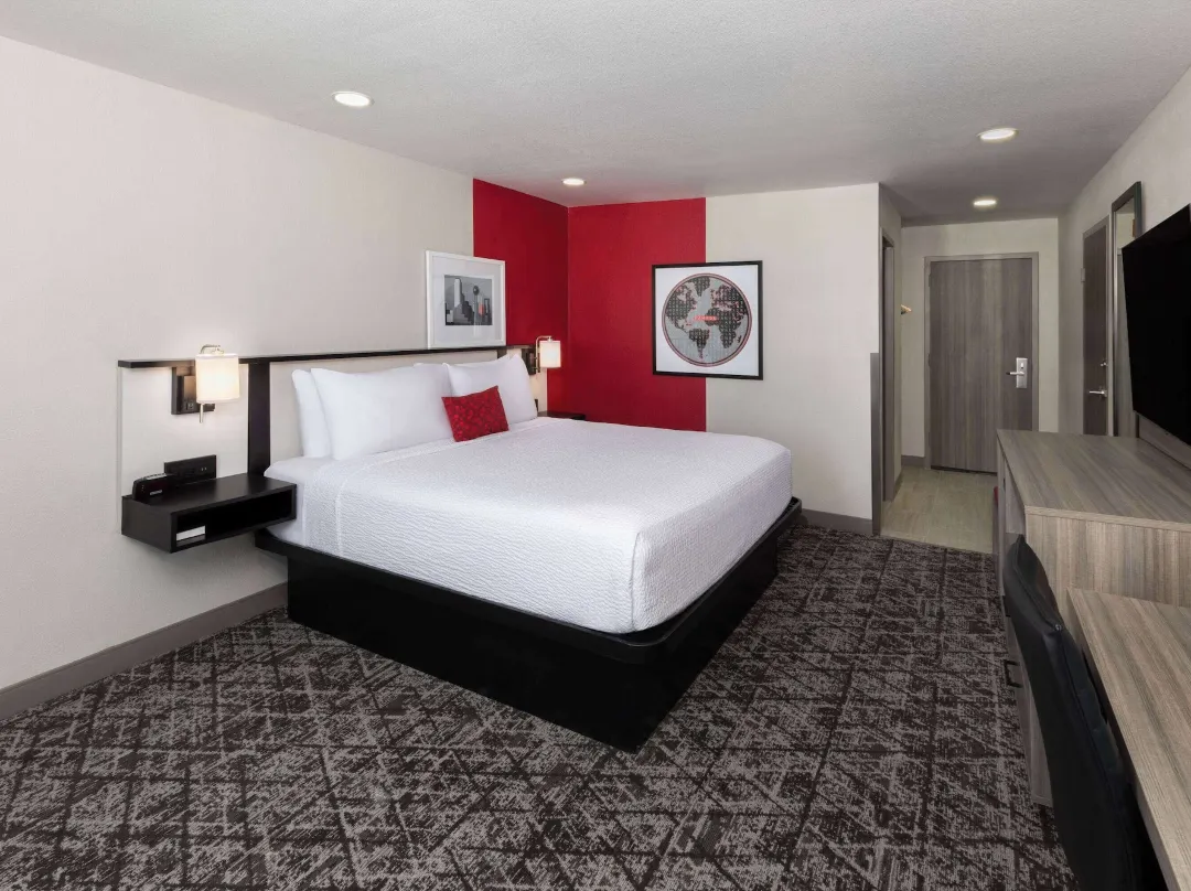 Ramada By Wyndham Dfw Airport - Irving, TX