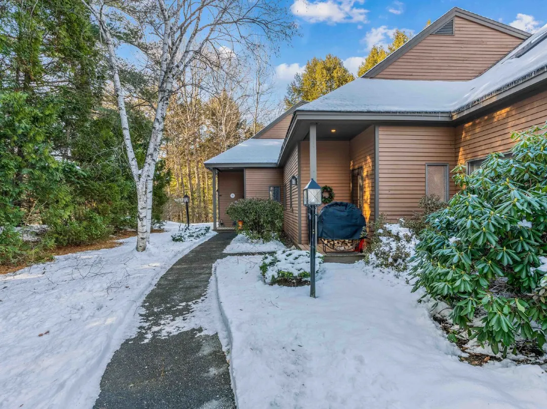 Tranquil Retreat With Community Pool And Scenic Views - Charming Getaway - Woodstock, VT