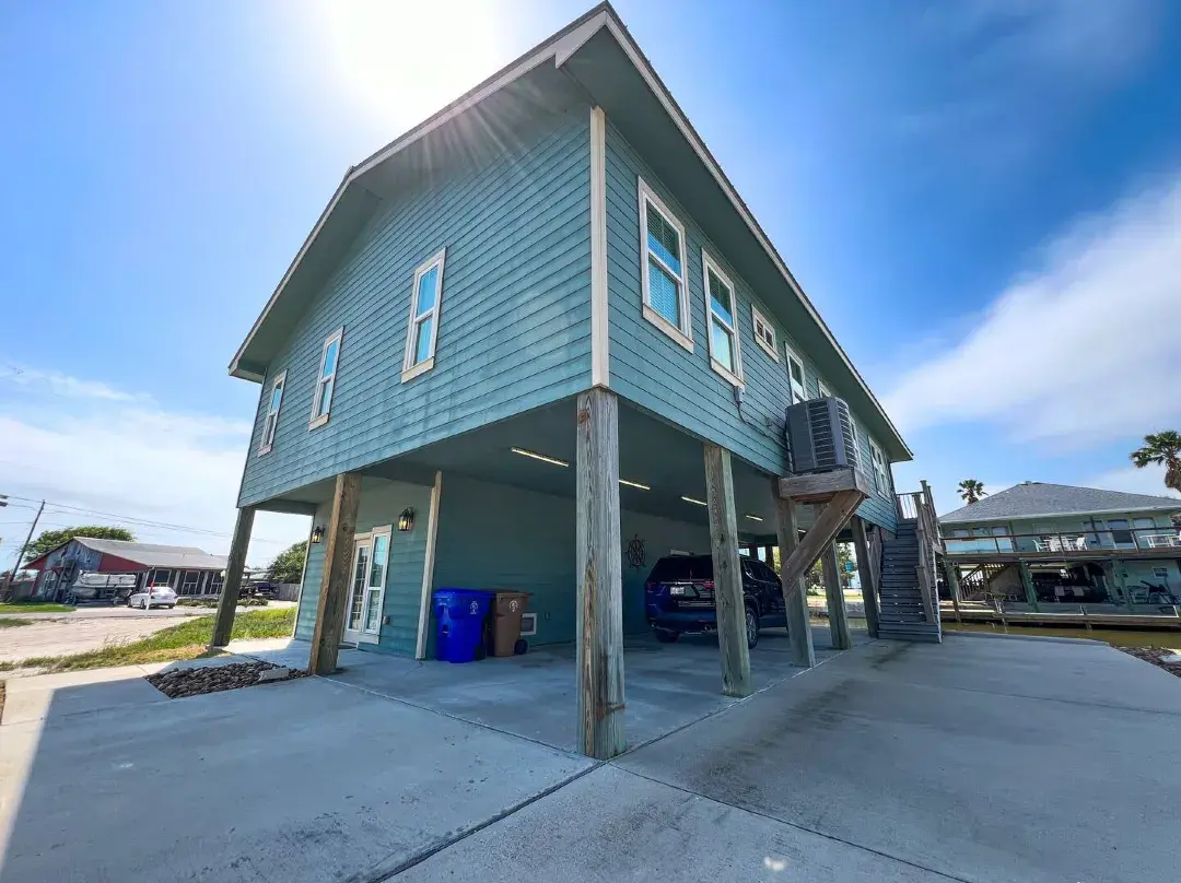 Private Dock And Scenic Deck Views - Stunning Waterfront Retreat - Corpus Christi, TX