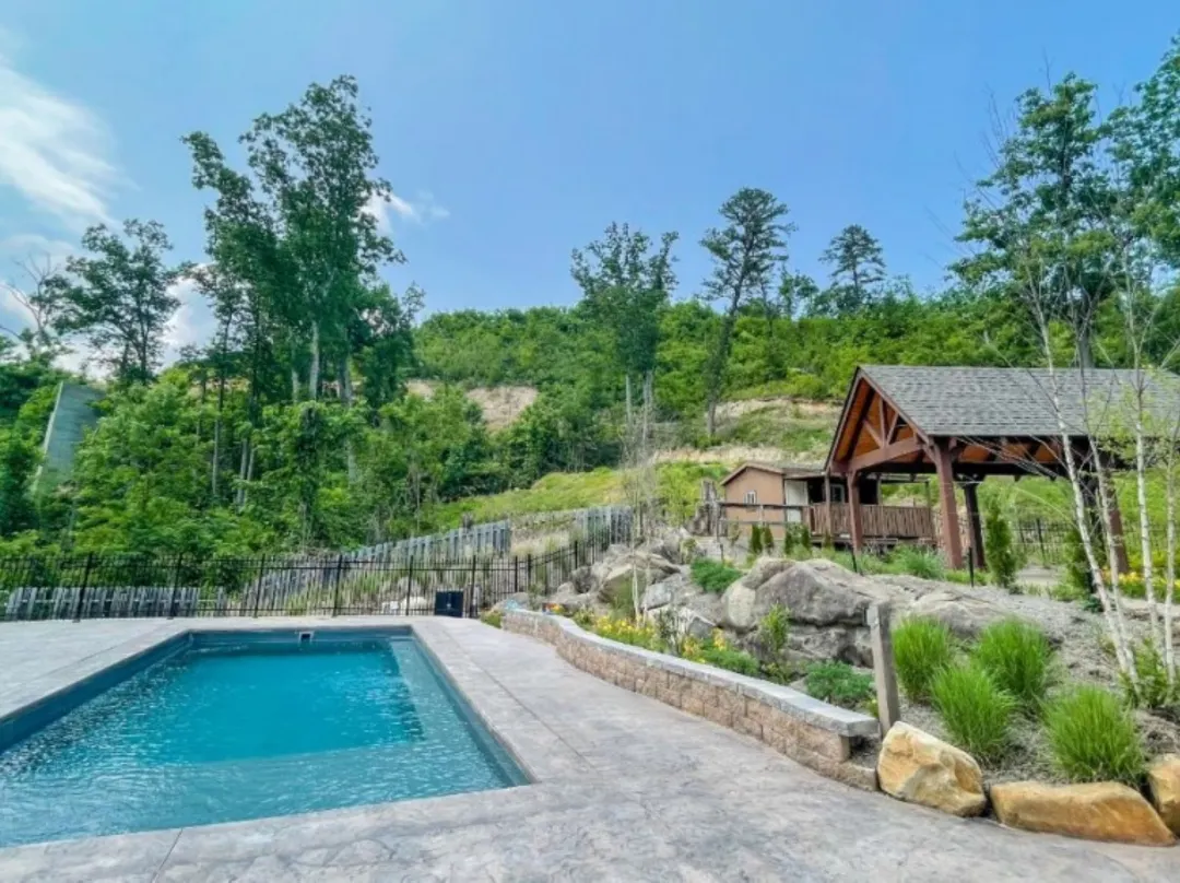 Mountain Views And Hot Tub - Charming Smoky Mountain Retreat - Cosby, TN