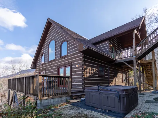 Spectacular Views And Cozy Hot Tub - Beautiful Mountain Escape - Mountain City, TN