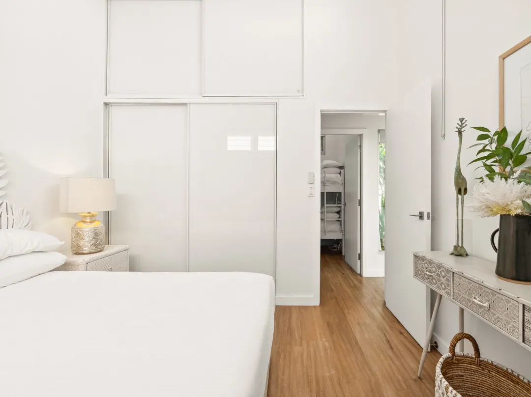Luxury 2-bed With Ocean Views And Garden - Collaroy