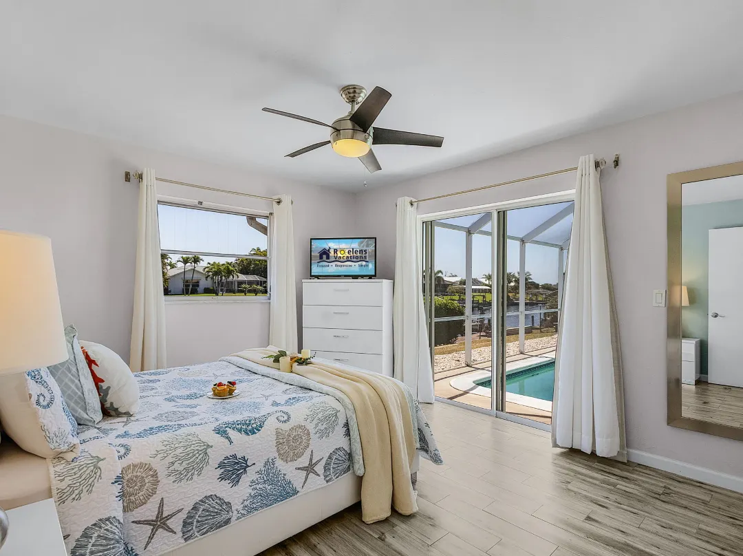 Heated Pool And Private Dock Access - Charming Coastal Retreat - Cape Coral, FL