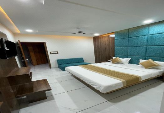 Lemon Hotel, Ahmedabad: Latest Price & Reviews 2024