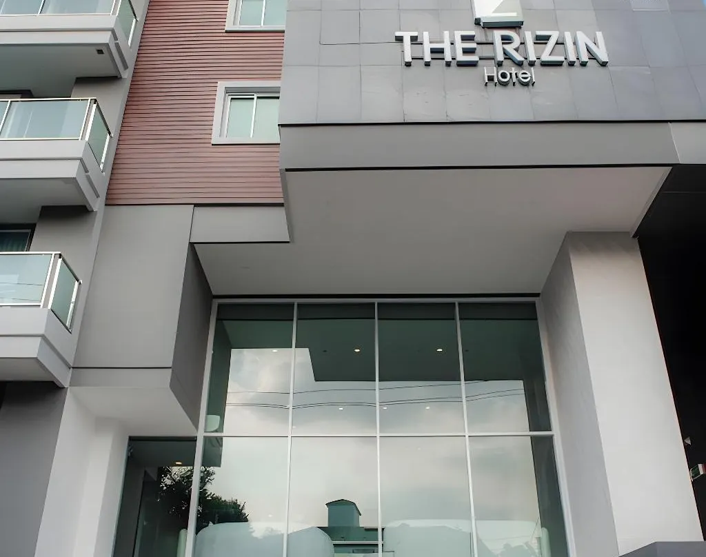 The Rizin Hotel Phratamnak - Jomtien